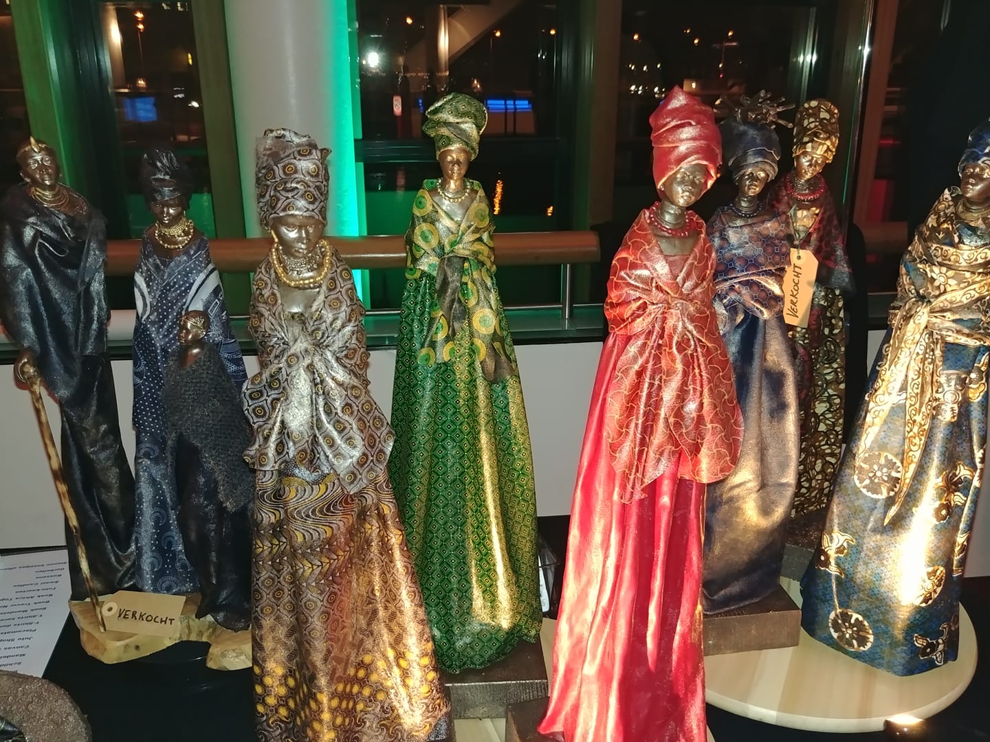 Ubuntu Kunst – AfriForum Wêreldwyd Wêreldgids