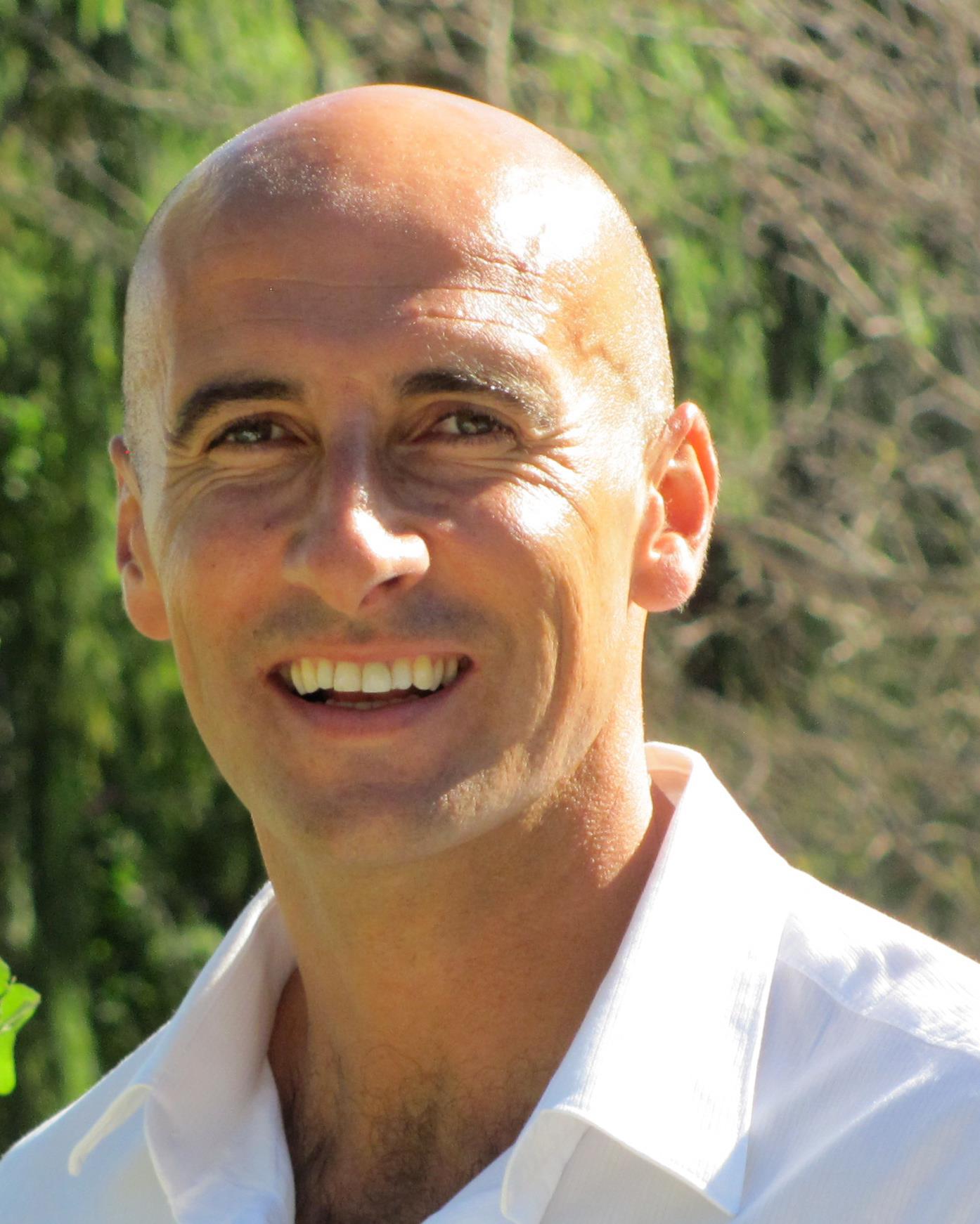 Dr Dean Allen – Author – AfriForum Wêreldwyd Wêreldgids